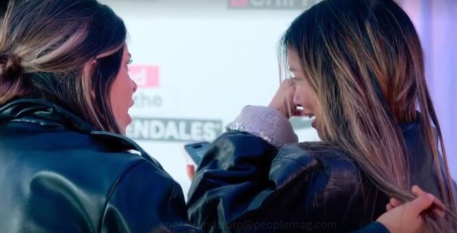 MomTok's Jen Affleck And Demi Engemann Drama: A Timeline - Betches