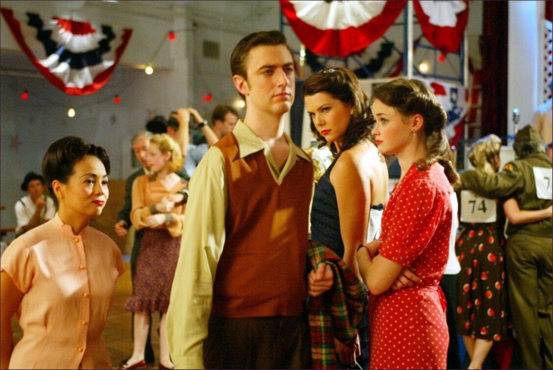 Best 'Gilmore Girl' Episodes For Fall Vibes - Betches