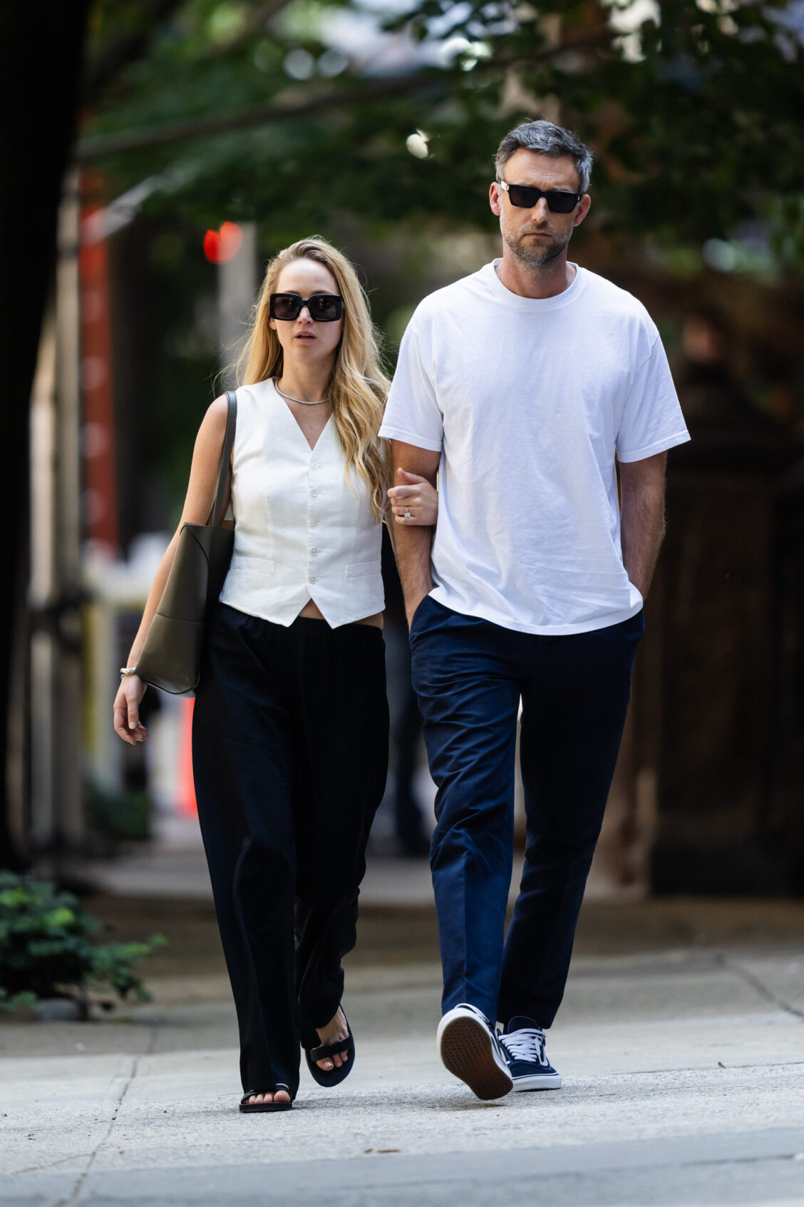 Jennifer Lawrence Husband, Cooke Maroney: Kids, Timeline, Photo - Betches