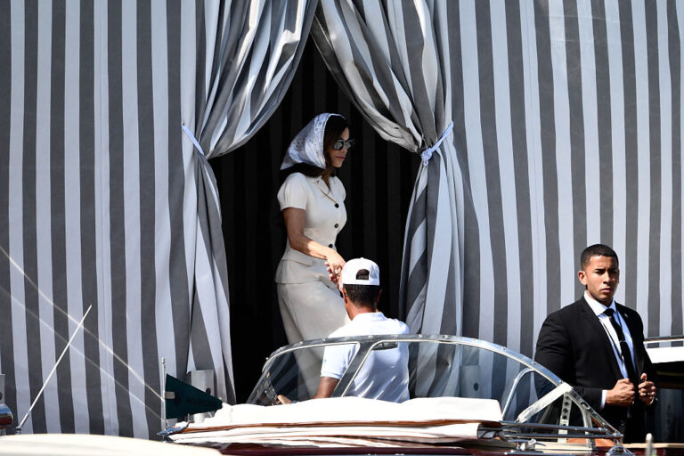 Lauren Sanchez Wedding Dress: Photos, Every Outfit, Designers - Betches